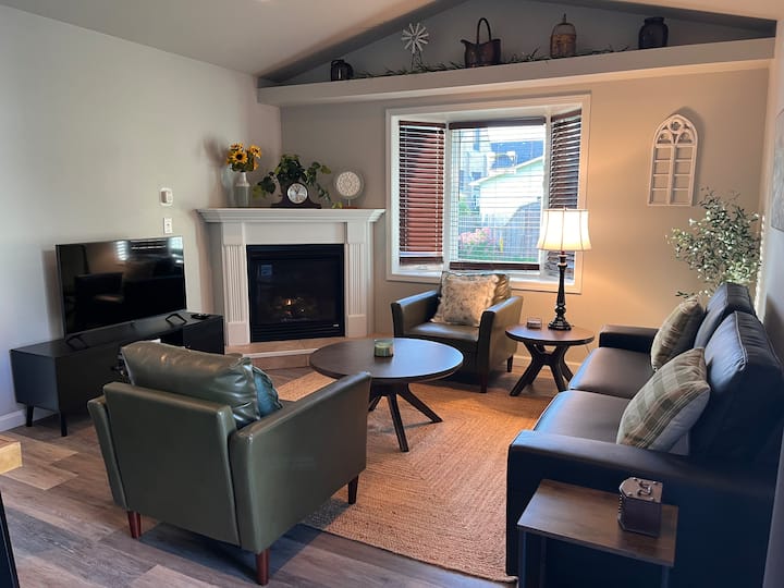 Cozy Comfortable Cottage - North Dakota