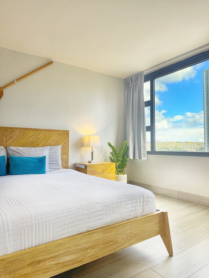 Relaxing Modern Waikiki Banyan Free Park - Hawaï