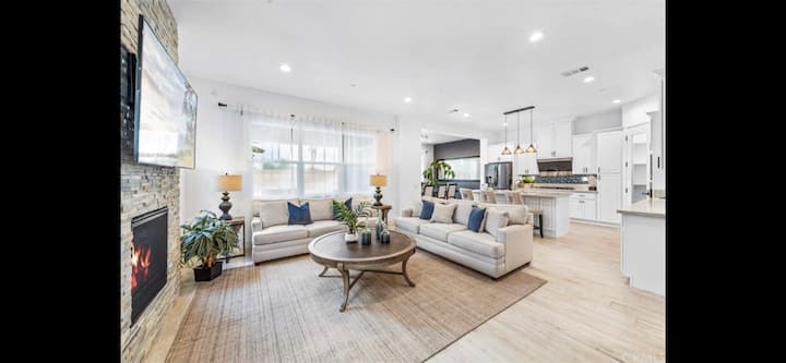 别墅中的独立房间 - Newport Beach, CA