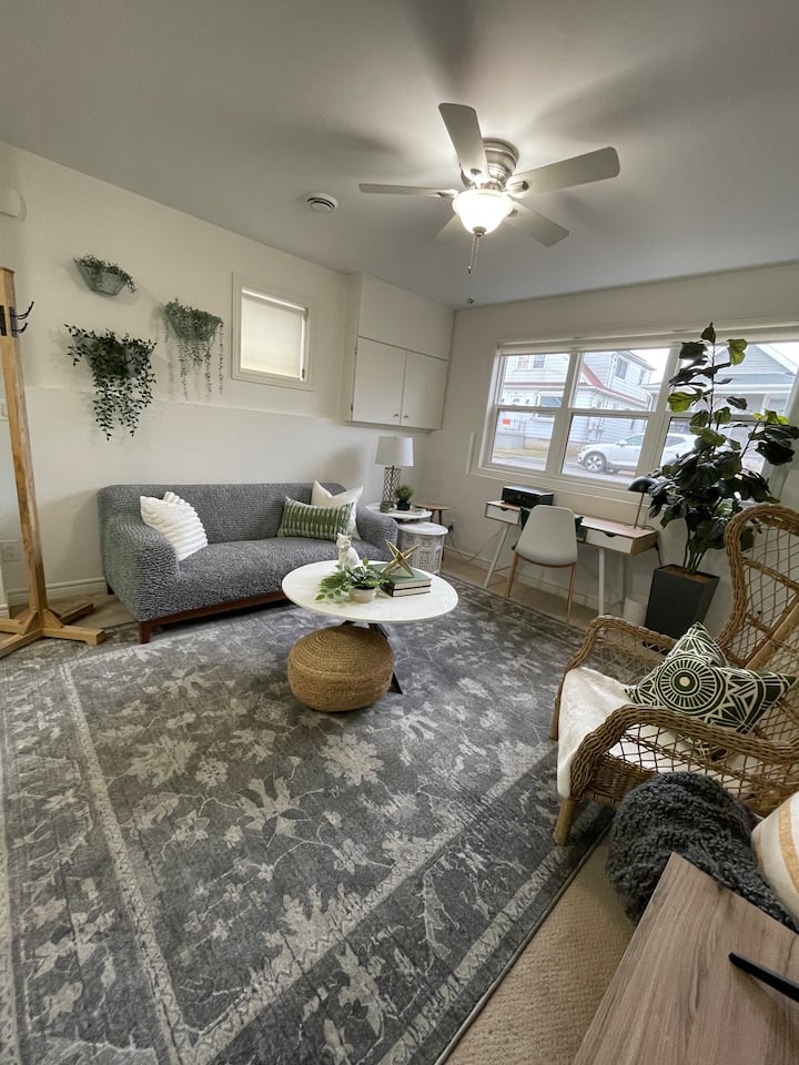 New Beginnings-extended Stays-pets Welcome-1 Bed - St. Catharines