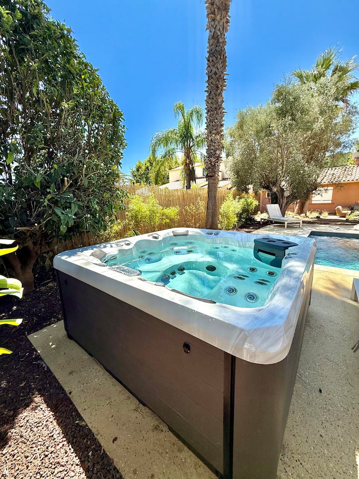 Villa Clémarine – Détente, Piscine & Jacuzzi Privé - Sanary-sur-Mer
