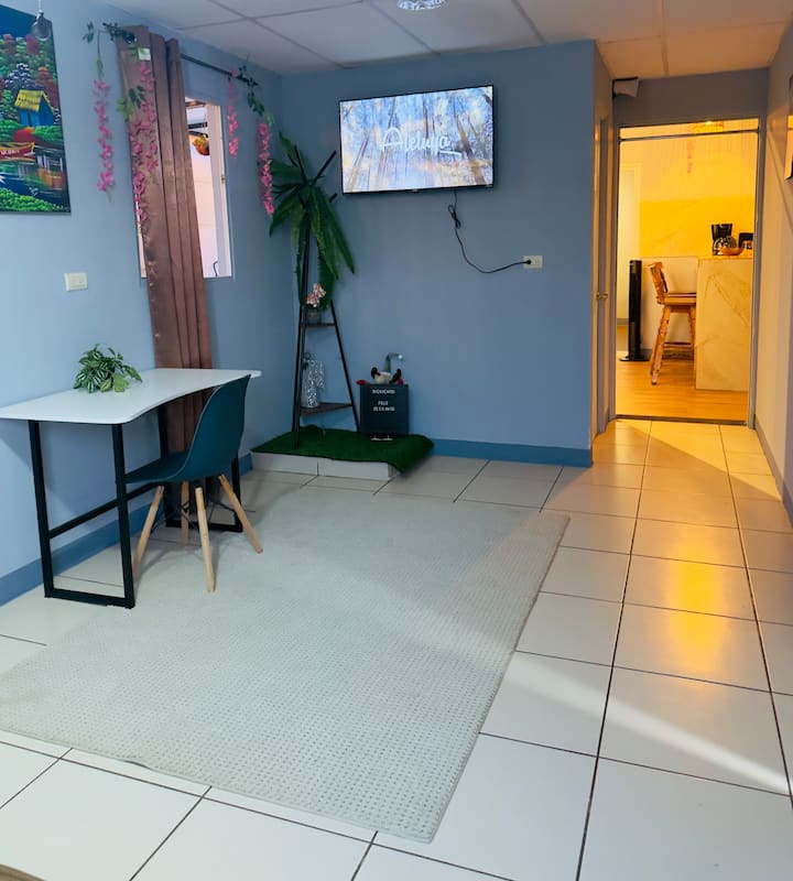 Casita Verde A 8 Min Del Aeropuerto - Managua