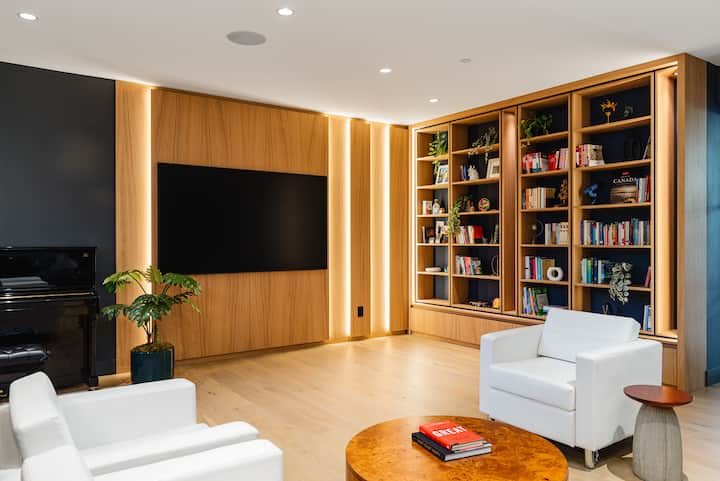 Seamount Retreat House-entire Floor With A Bedroom - 웨스트밴쿠버