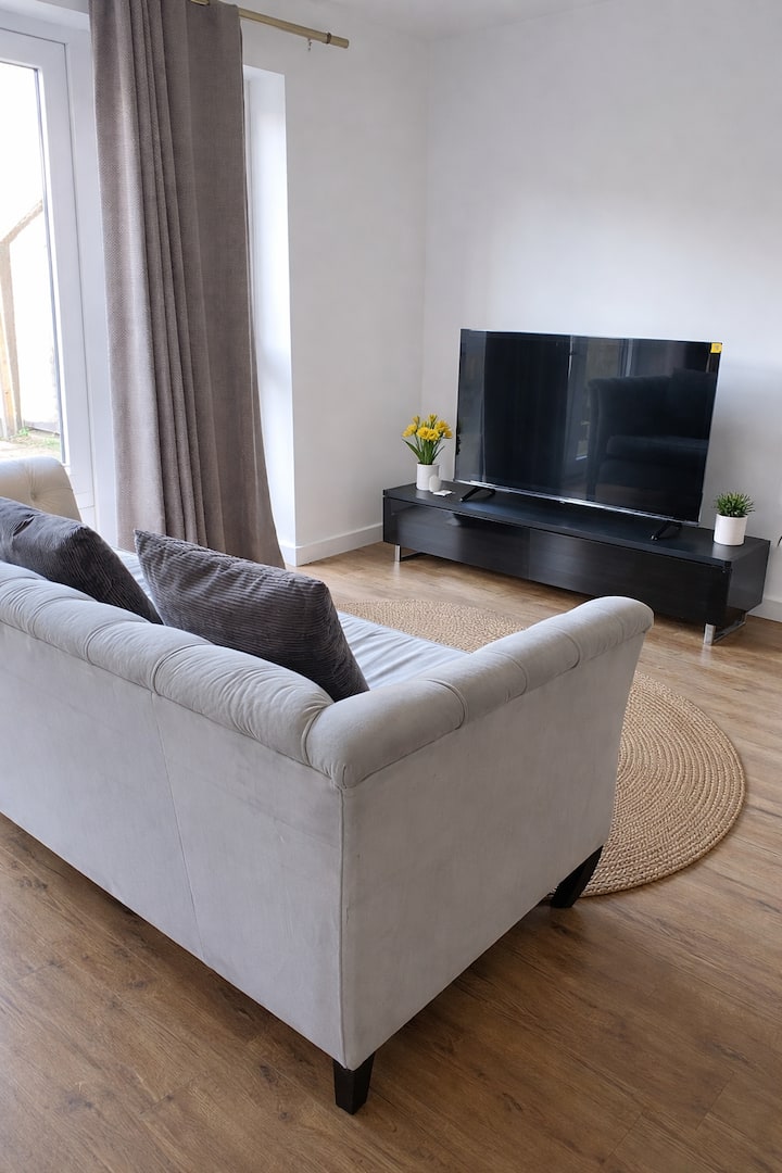 4 Bedroom House In Milton Keynes - 밀턴 케인즈