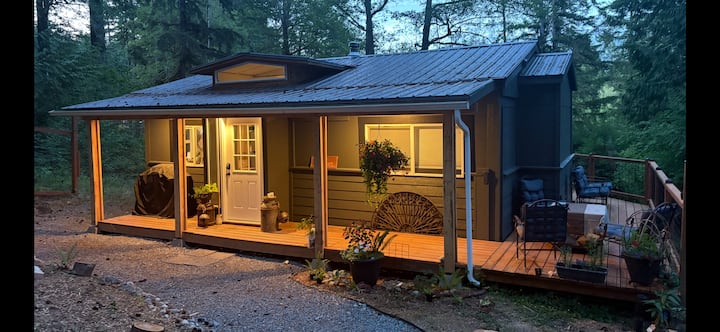 The Huckleberry Hideout - Steilacoom, WA