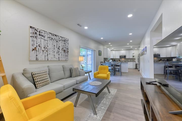 Just Remodeled 3 Beds, 2.5 Bath Home In Denver - Englewood, CO
