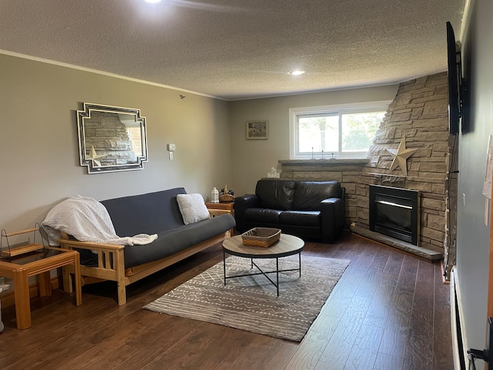 Fort Erie Retreat - Buffalo, NY