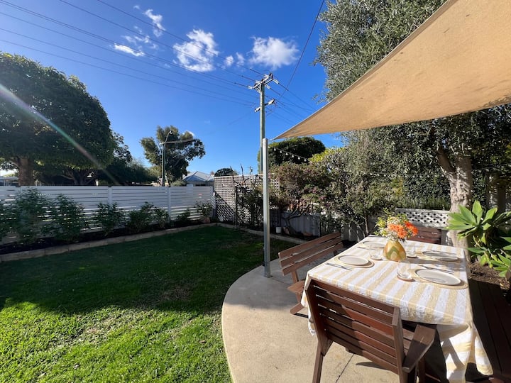 Coastal Charm Cottage - Perth