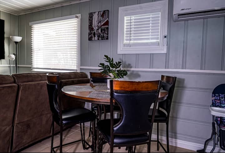 Cozy Home With 1 Br & 1 Ba Near Hospital. - Eagle Mountain Casino