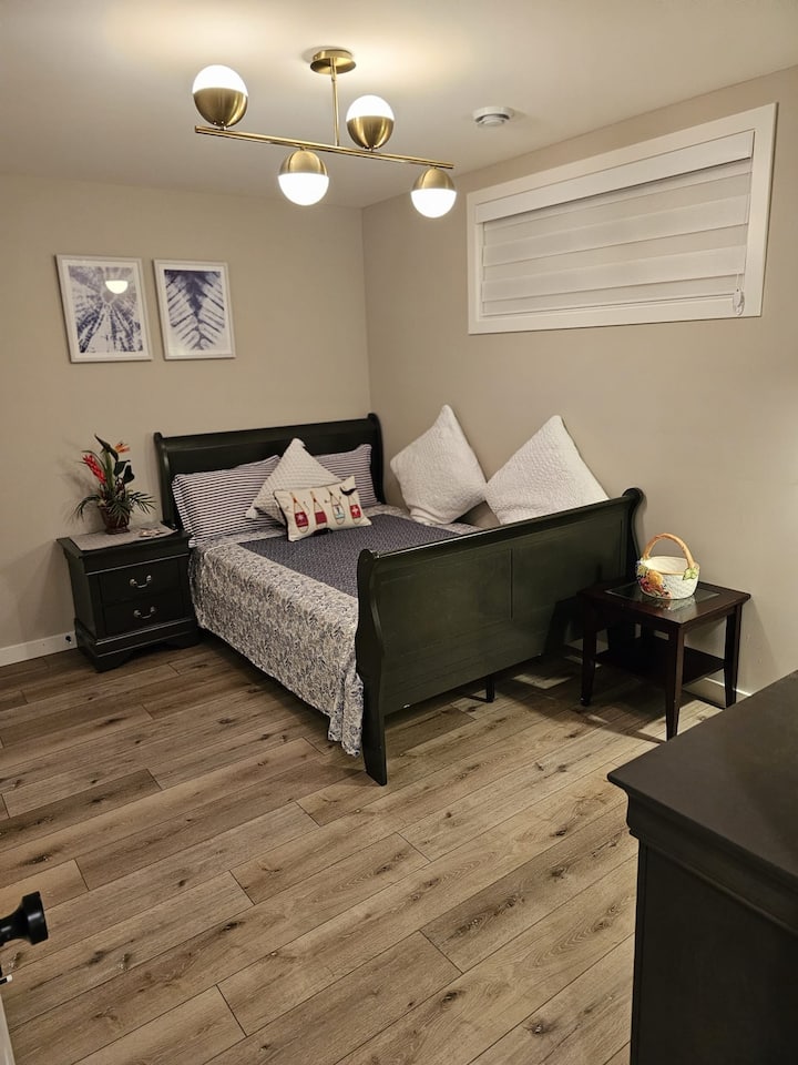 Come And Relax Beautiful Space - Airdrie