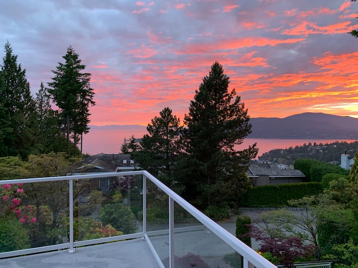 Two Rooms With Private Bathroom - West Vancouver