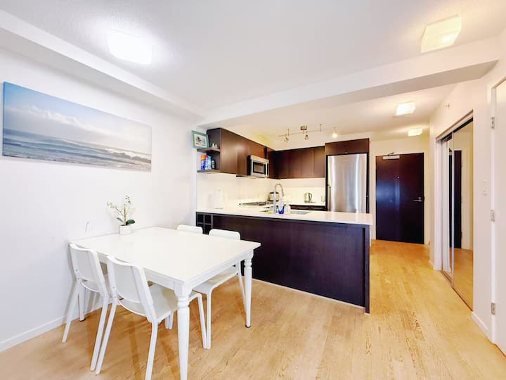 Rmd Center 6 People Apt With Ac - Ladner