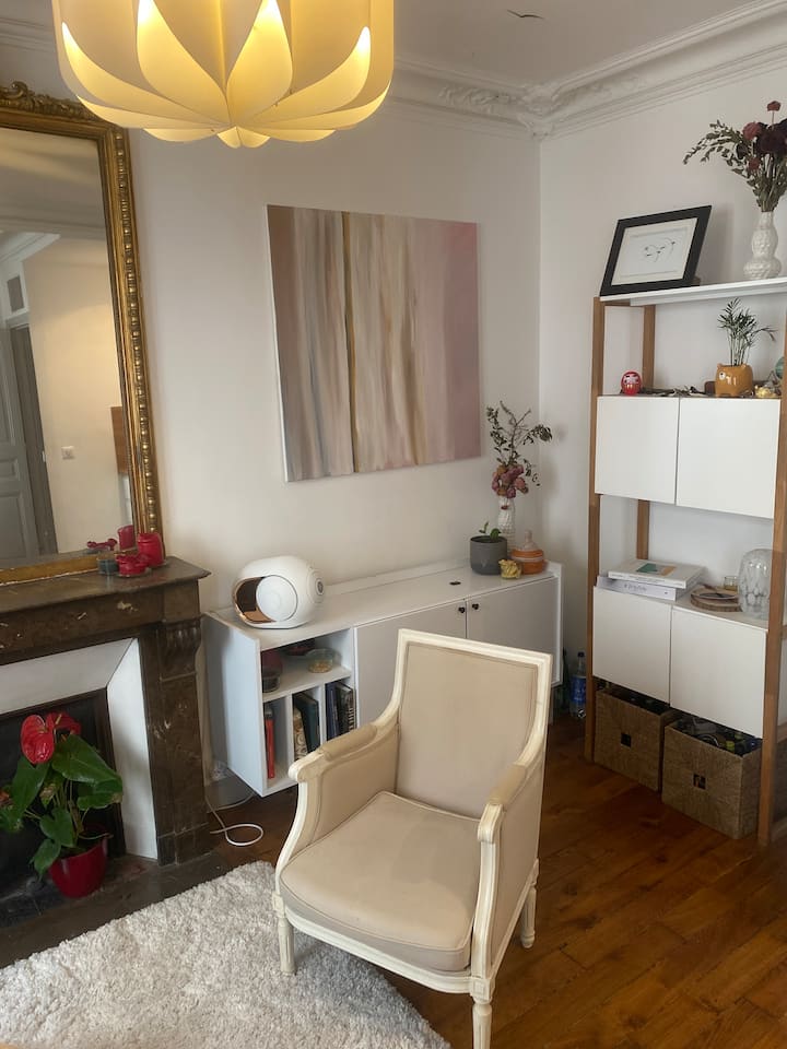 Apparemment Haussmannien, Calme Au Cœur De Paris - Párizs