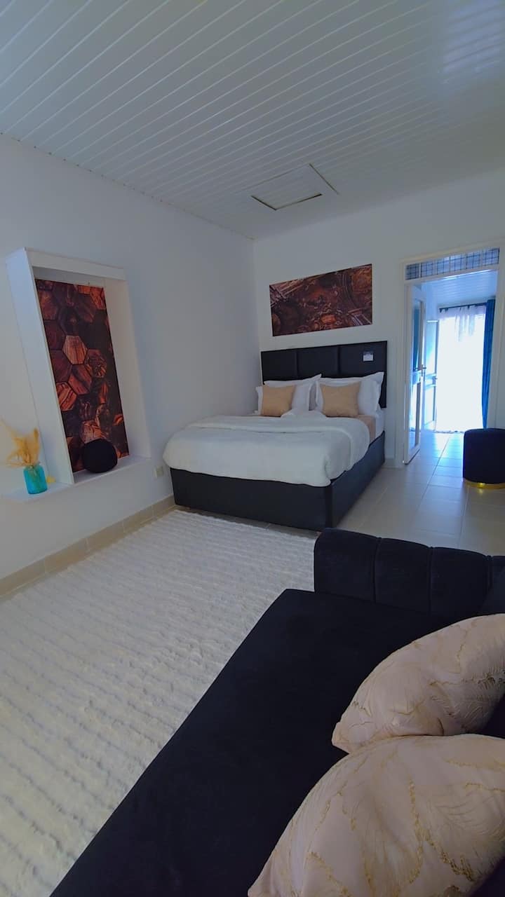 Amboselipride Luxurious1 Bedroom With Swimmingpool - Kisumu