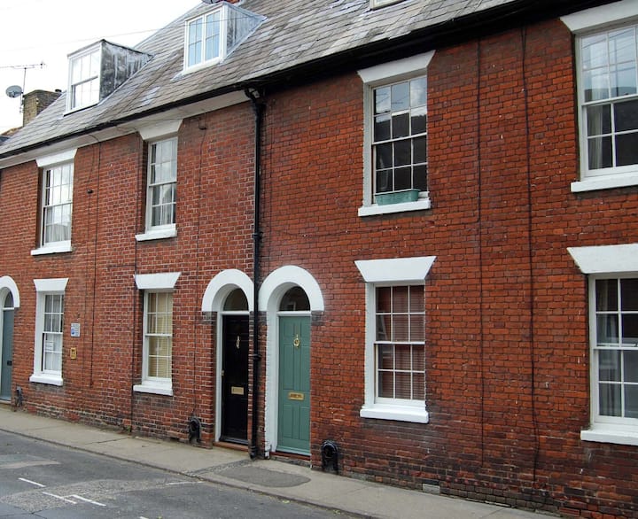 Period City Cottage - Canterbury