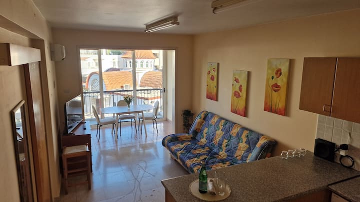 Bright City Apartment + Balcony - Nicosia