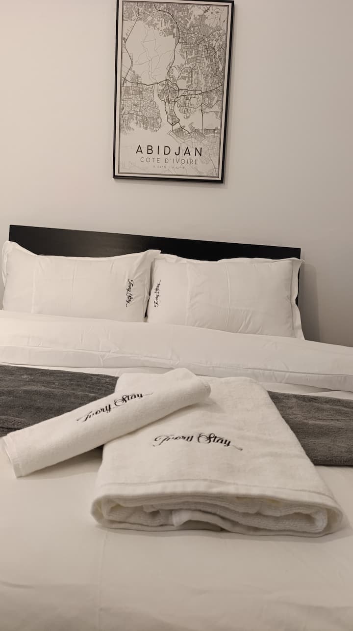 Studio Moderne Riviera 3 | Check-in Autonome - Côte d'Ivoire