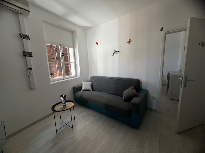 Adria - Apartman - Comisa