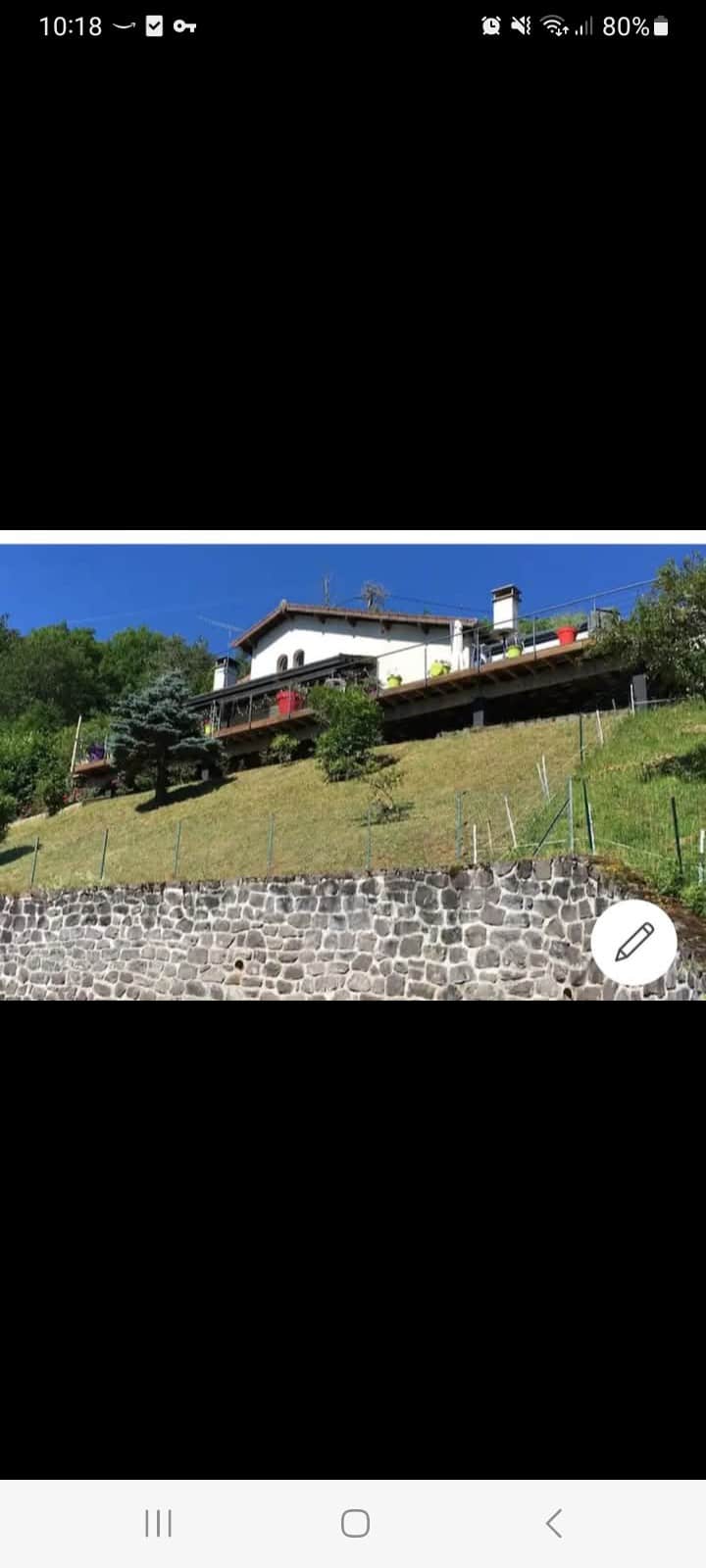 Maison Piscine Et Jacuzzi Au Bord Du Lac - Pontgibaud
