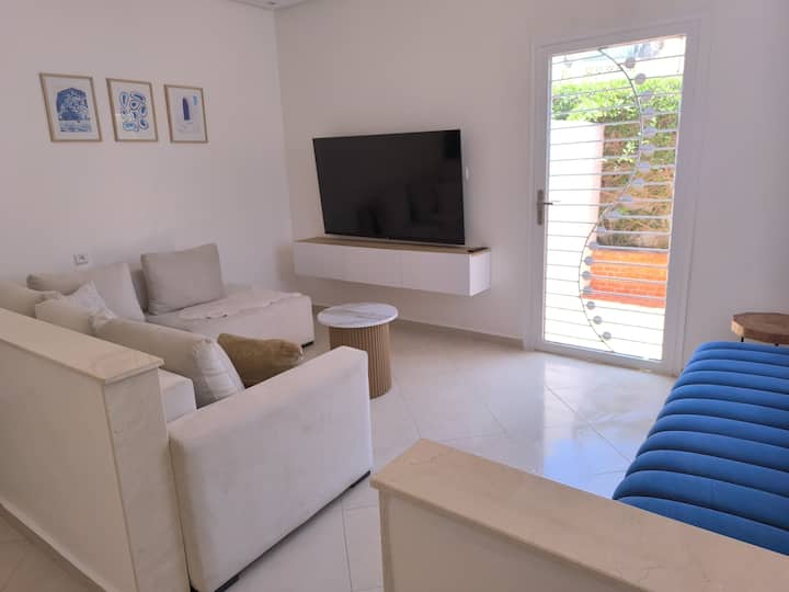 Appartement Cosy Avec Terrasse Au Centre D Agadir - Agadir