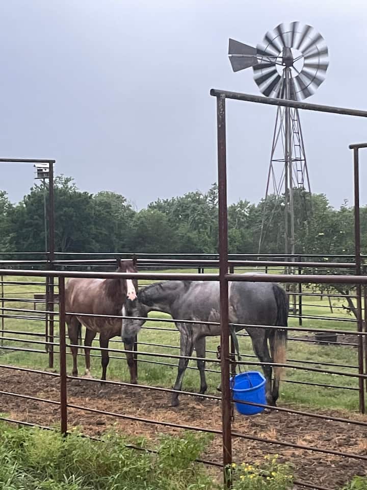 The Mk Ranch House - Robbers Cave State Park, Wilburton