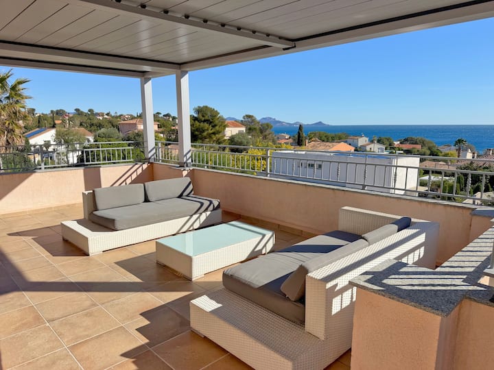 Penthouse Vue Mer Panoramique - Piscine - Parking - Roquebrune-sur-Argens