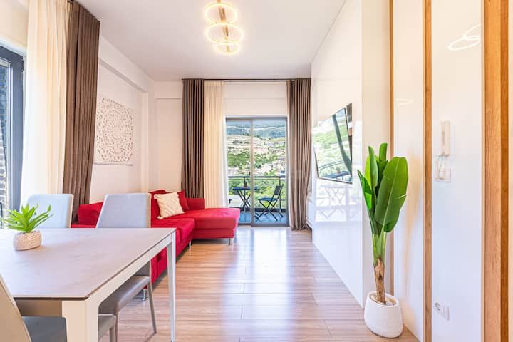 Ama's 1br Ap 4 | Parking, Kitchen & Balcony - Himarë
