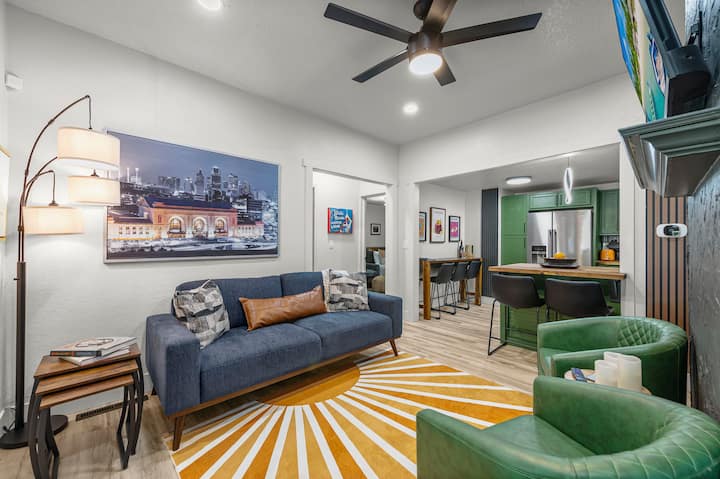 Upscale Stay • Close To Stadiums, Hospitals & Kc - Independence