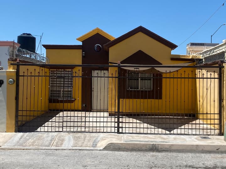 Casa En Fraccionamiento Privado Muy Seguro - Chihuahua