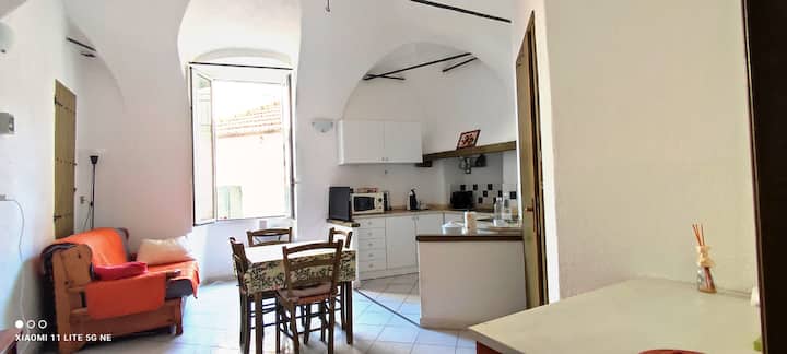 Bilocale Pigna Vicino Ad Ariston - Sanremo