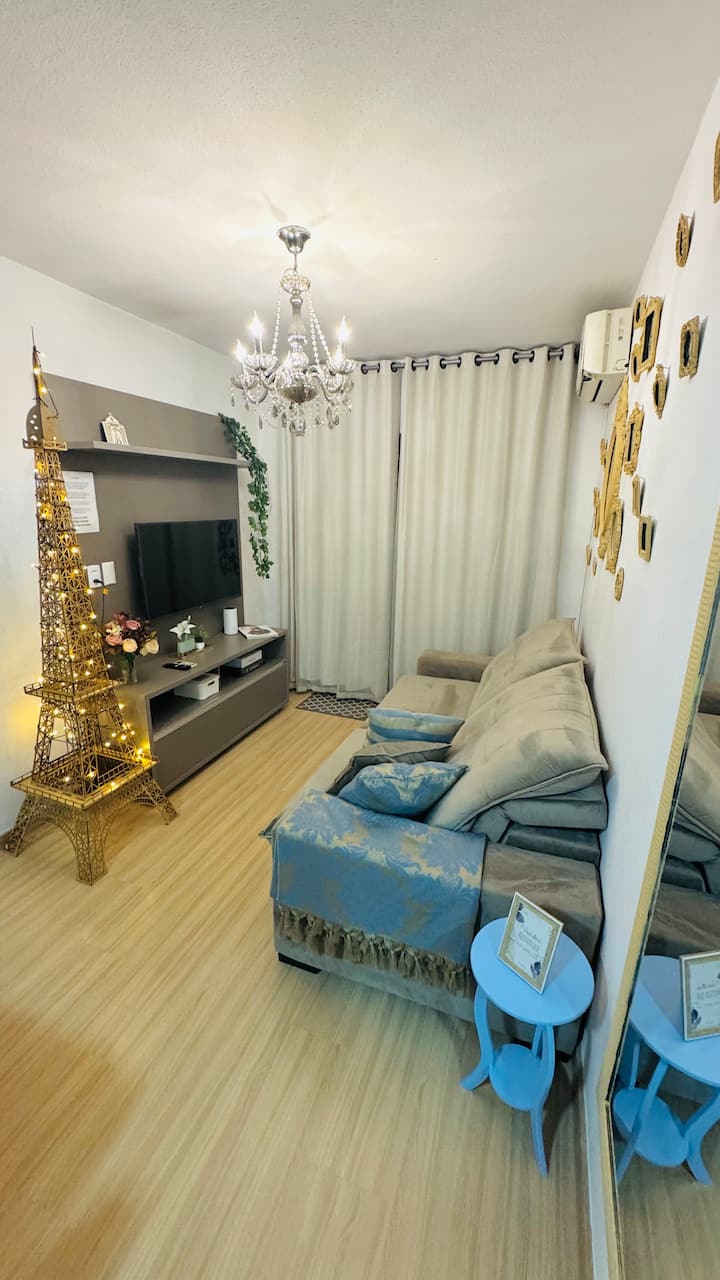 Um Cantinho De Paris… Em Chapecó. Terreo 2 Quartos - Chapecó