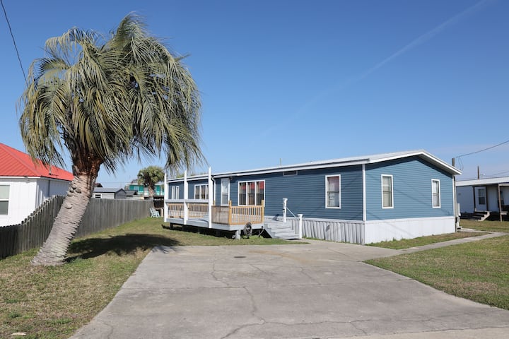 Forgotten Coast Cottage - 2 Blocks To Beach - Mexico Beach, FL