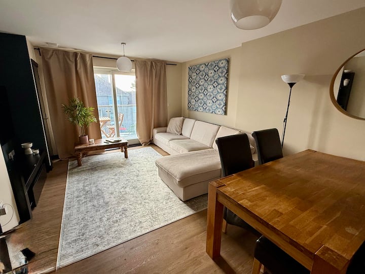 Modern, Spacious Apartment In Town Next To Beaches - Newquay