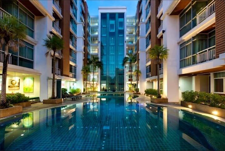 Luxury 1br Apartment | Mountain View - Patong