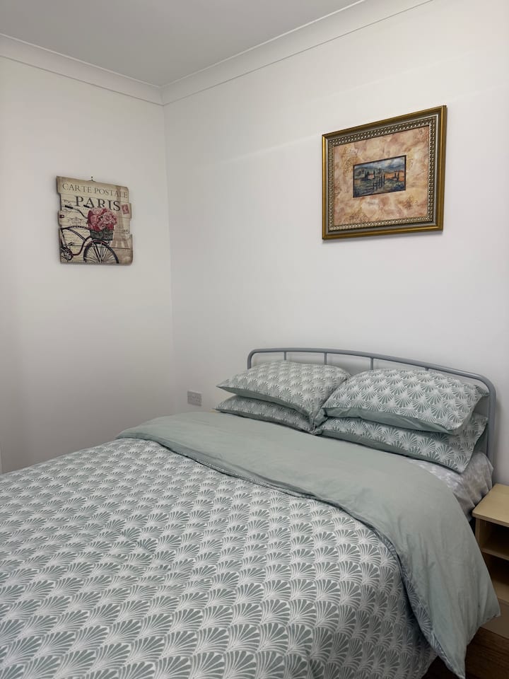 Wellesley Apartments - Flat 2 - Clacton-on-Sea