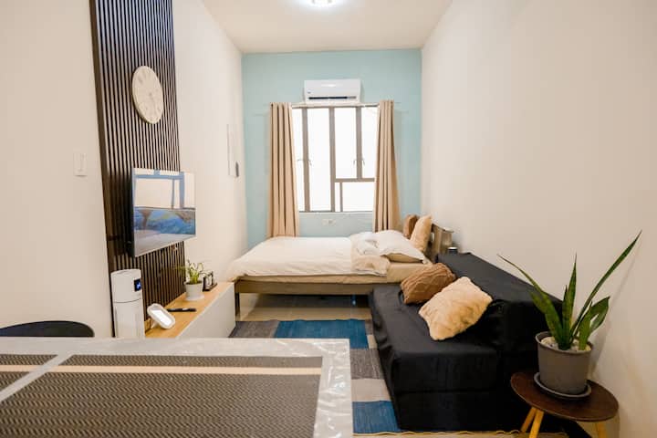 Loque Stay In Tomas Morato (Self Check-in) - Quezon City