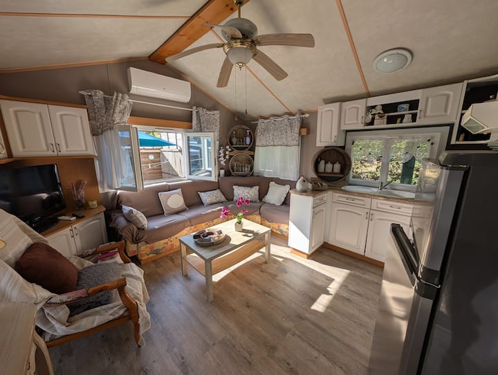 Mobil Home Sur Parc Privé Avec Grande Terrasse - La Tranche-sur-Mer