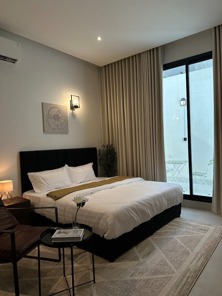 النرجس B- استوديو هادئ ومريح مع بلكونة N 06# - Riyadh King Khalid Airport (RUH)