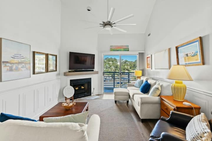 Sandwedge 307: 2 Blocks To Beach - Pool & Hot Tub - Alligator Adventure, North Myrtle Beach