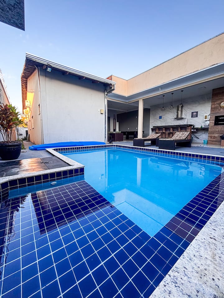 Casa C/ Piscina A 2km Do Centro E Perto Dos Clubes - Caldas Novas