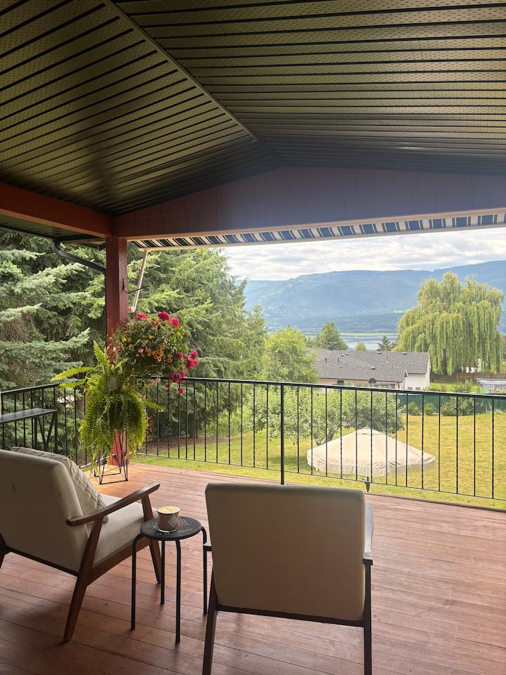 Quaint Shuswap Living - Salmon Arm