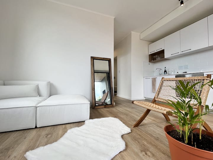 Tranquil Hideaway | Stylish Minimal Stay In George - 喬治