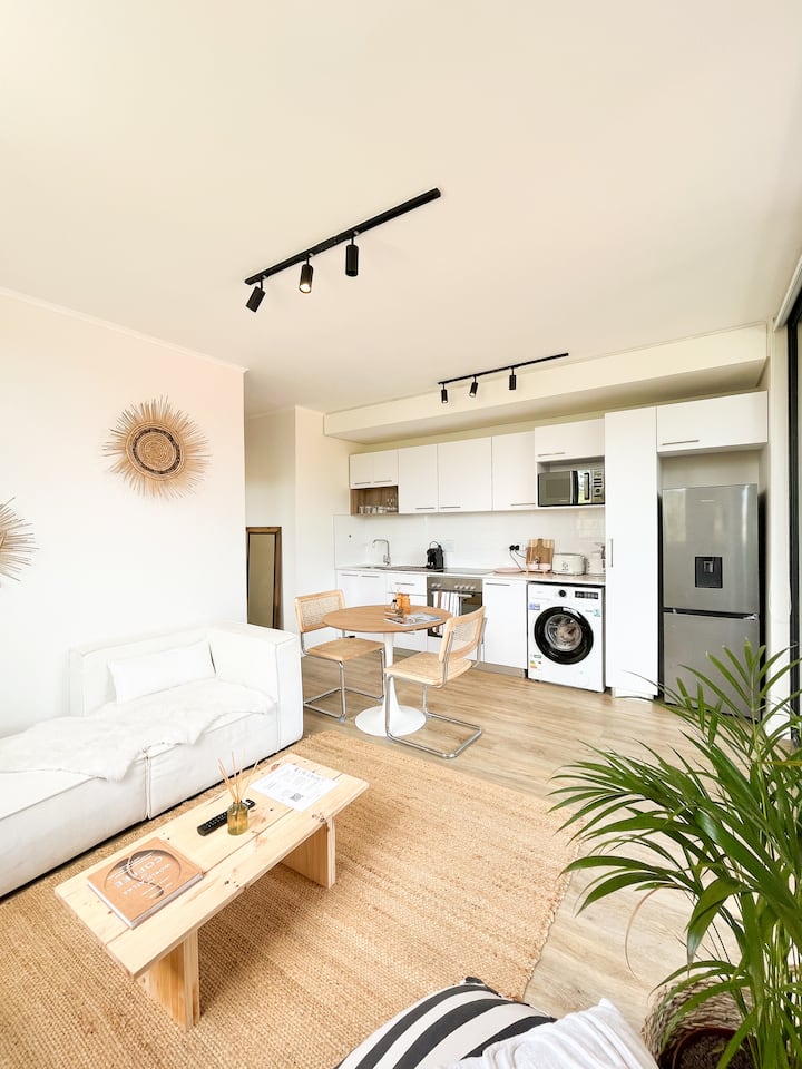 Chic 1br George Getaway • Balcony • Braai • Pool - George