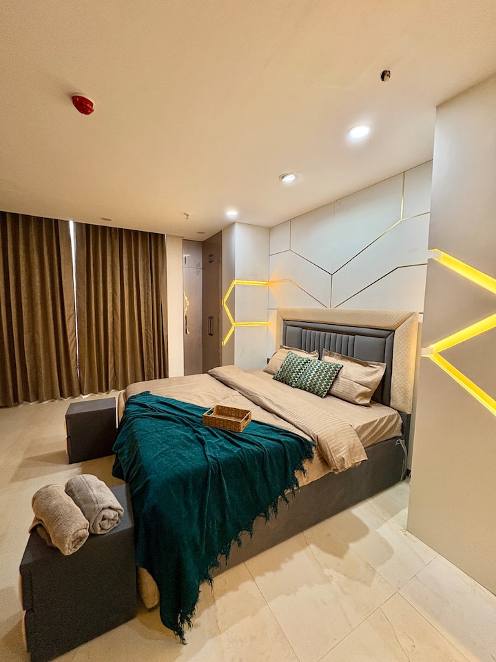 Electra - Stylish Studio In Vasundhara - Ghaziabad