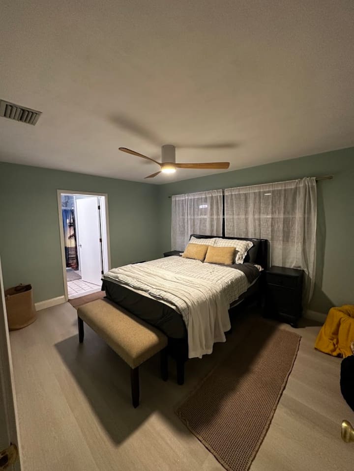 Coastal Orchid Hideaway - Stuart, FL