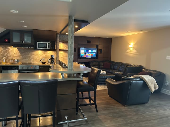 Modern Basement Apartment - Pickering