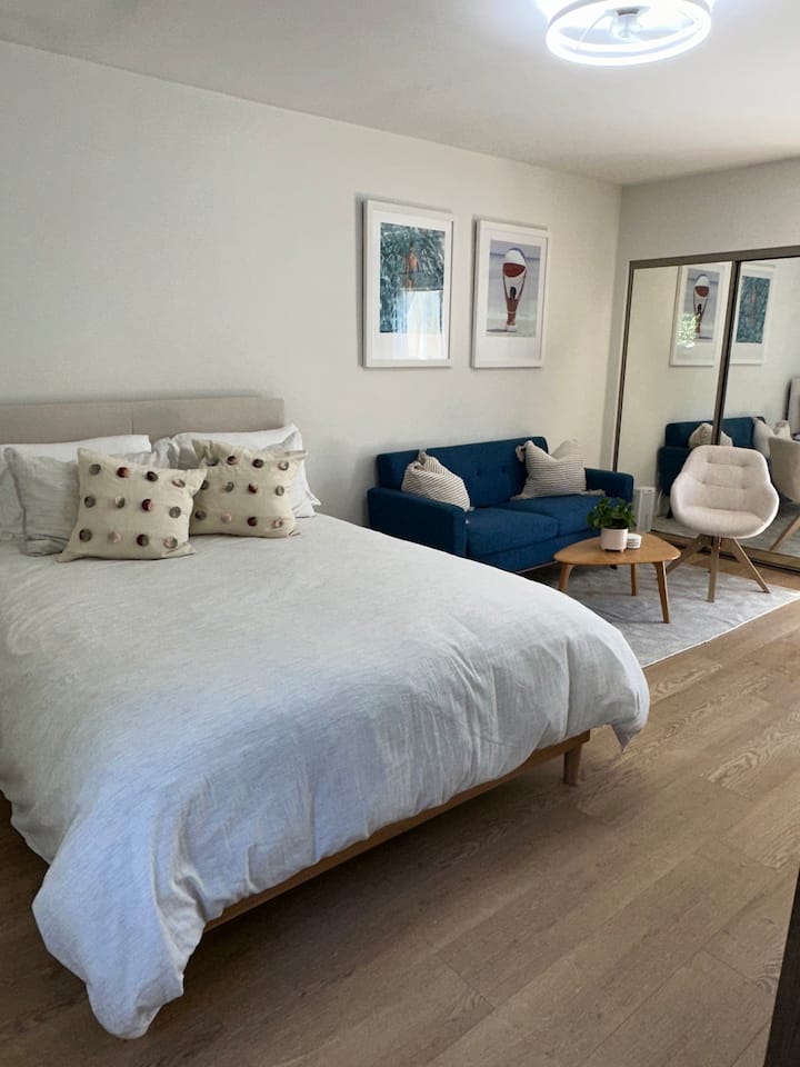 Cozy Modern Guesthouse W/yard - Minutes To Venice - Del Rey - Los Angeles