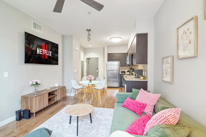 Cozy 1br Near Melrose & Walk Of Fame•pool& Parking - ウェスト・ハリウッド, CA