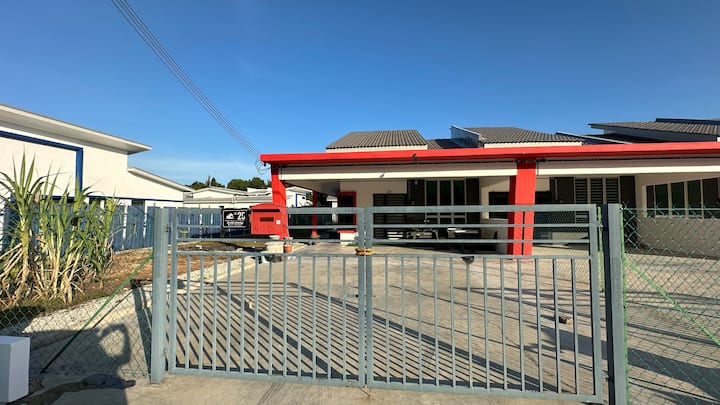 Alzaifah Homestay Pantai Sepat - Kuantan