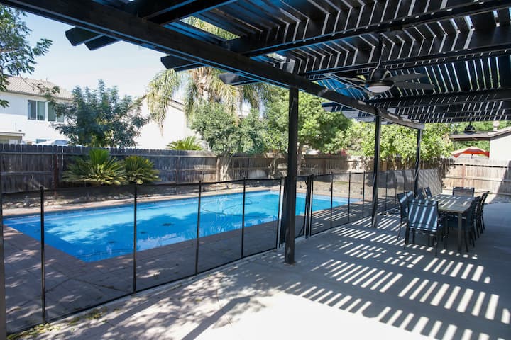 New 5br Pool House | Sequoia | 3700sqft | Bbq - Visalia, CA